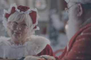 Samsung Accused Of ‘Ruining Christmas’ With Ad ‘Sexualizing’ Mr. and ...