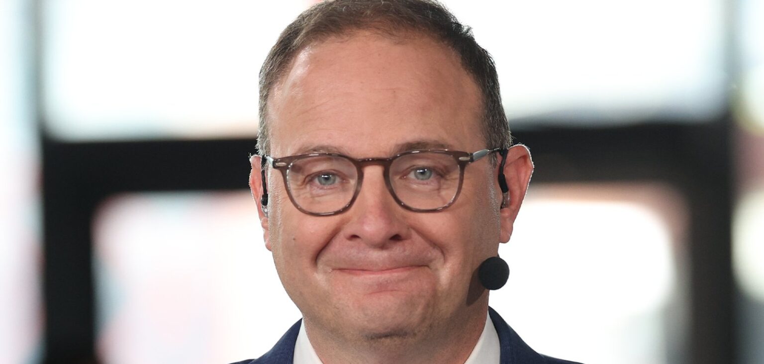 ESPN Insider Adrian Wojnarowski Retires from News Industry