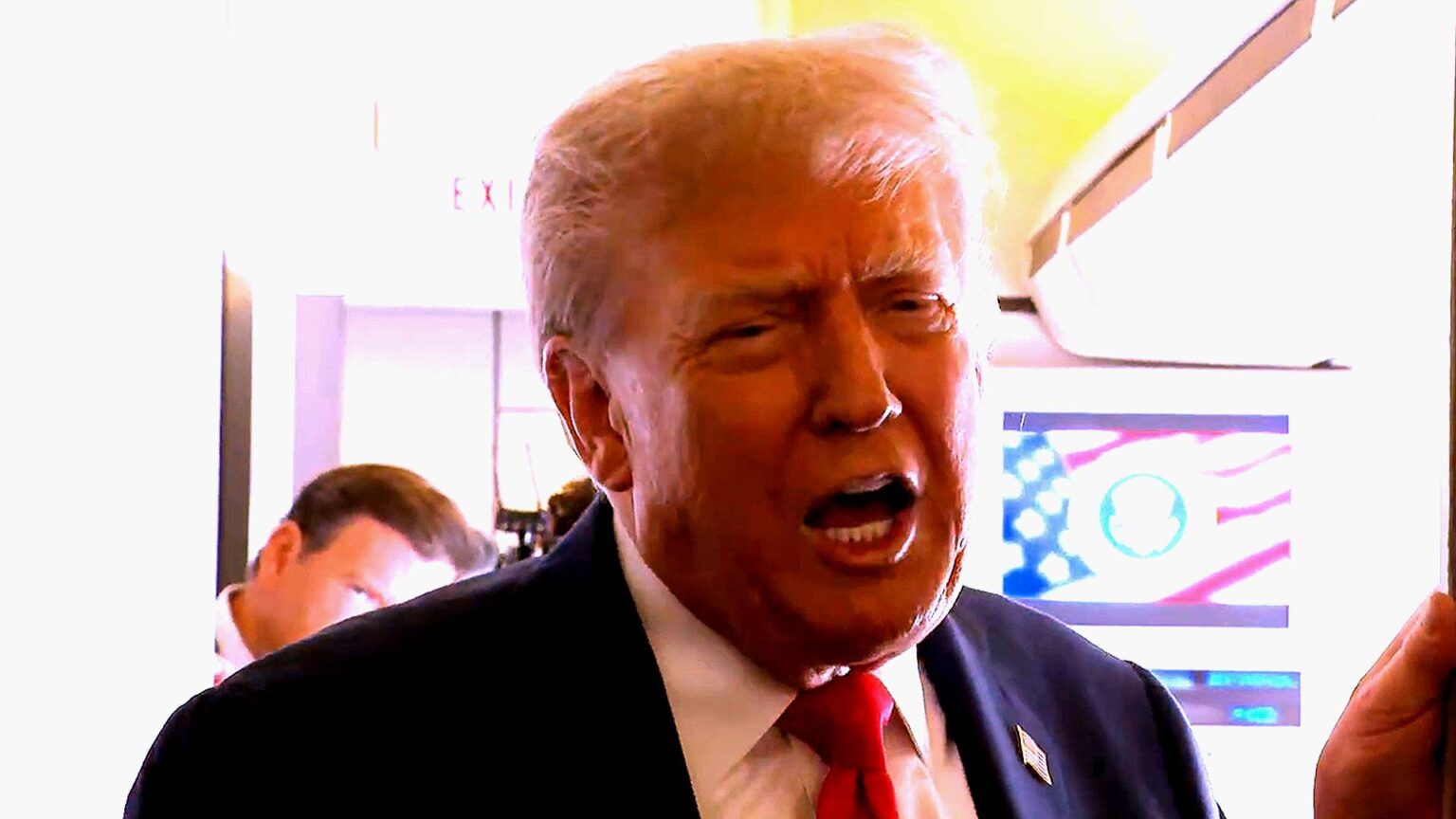 Trump Blurts Out Victory On Putin Summit In Dead Of Night