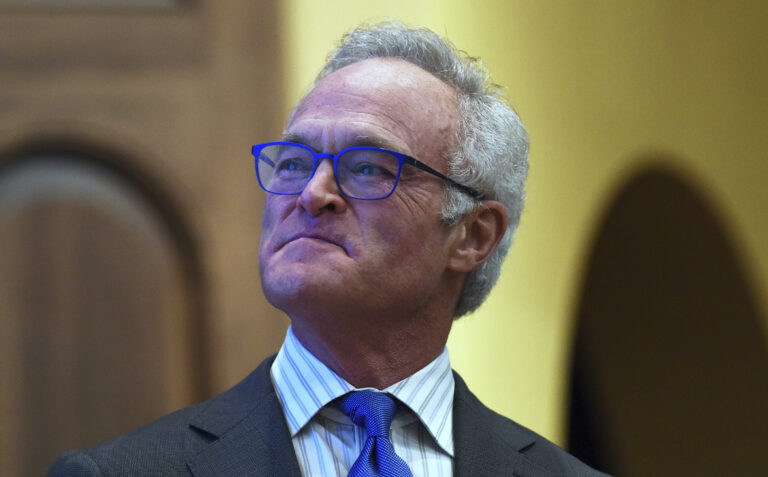 CBS Mornings Ratings Plummeted After Scott Pelley Fired